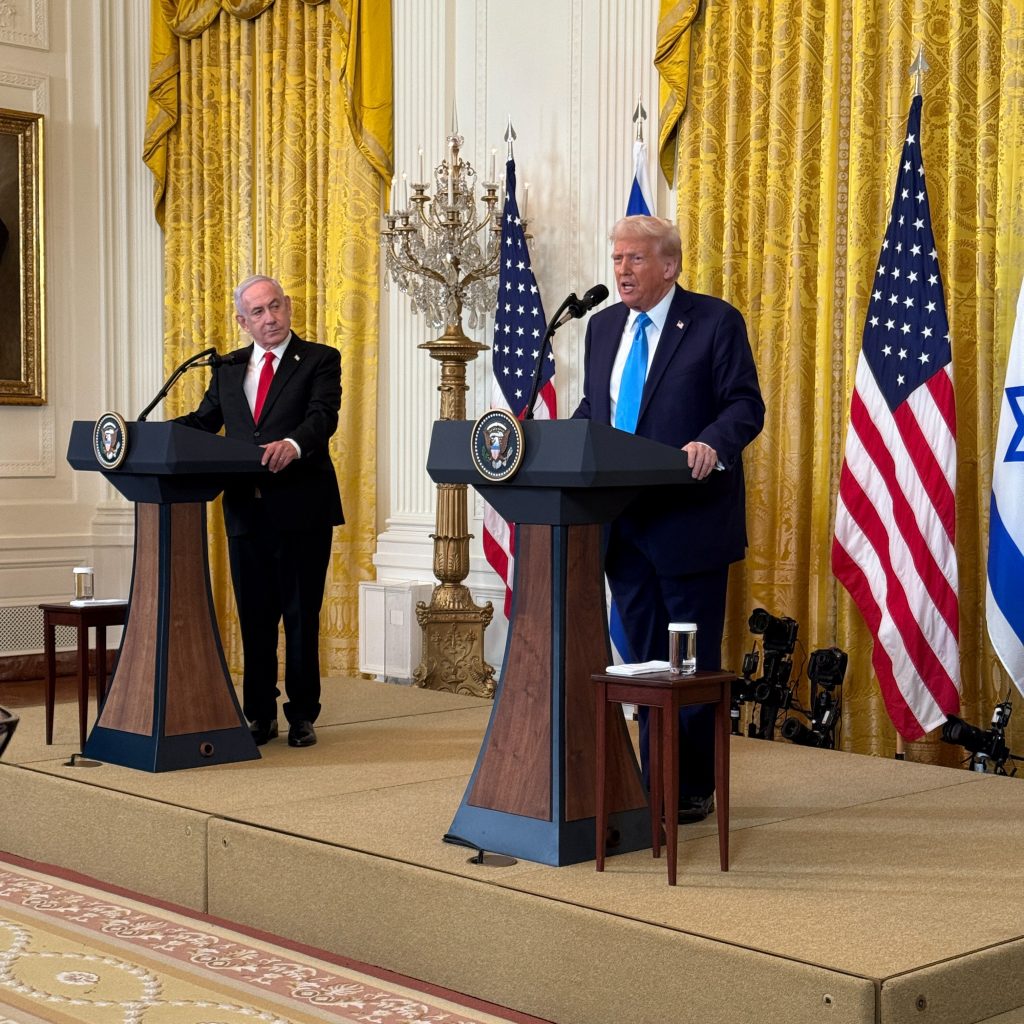 Trump raser mod Netanyahu: “Ingen forbandet dømmekraft” - Puls48